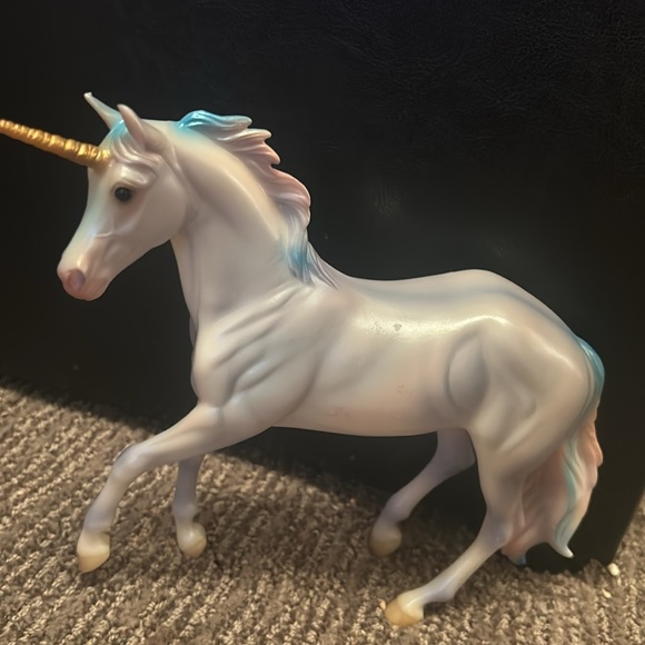 Breyer | Toys | Breyer Serendipity Rainbow Magical Unicorn Horse | Poshmark